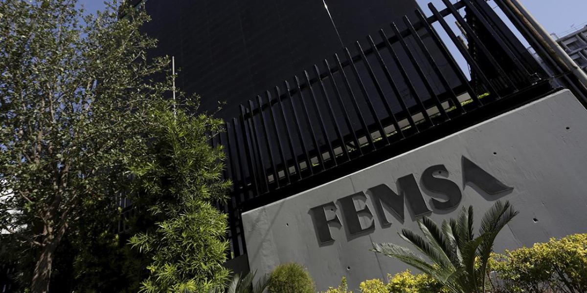 Femsa vende en 3,165 millones de pesos operaciones de soluciones plásticas