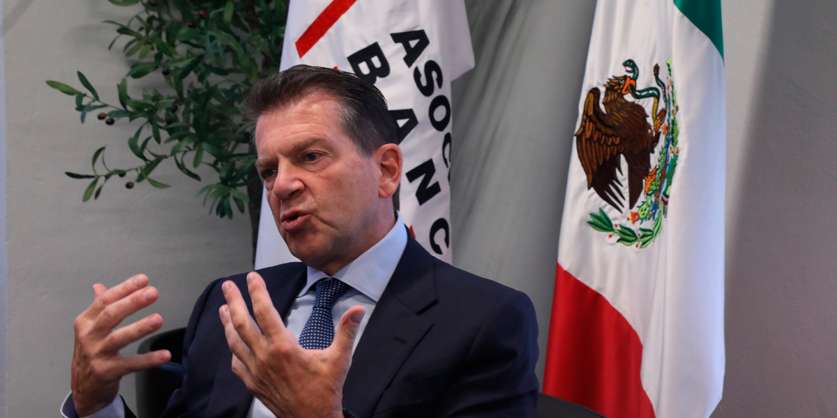 No hay riesgo inminente de perder el grado de inversión: ABM