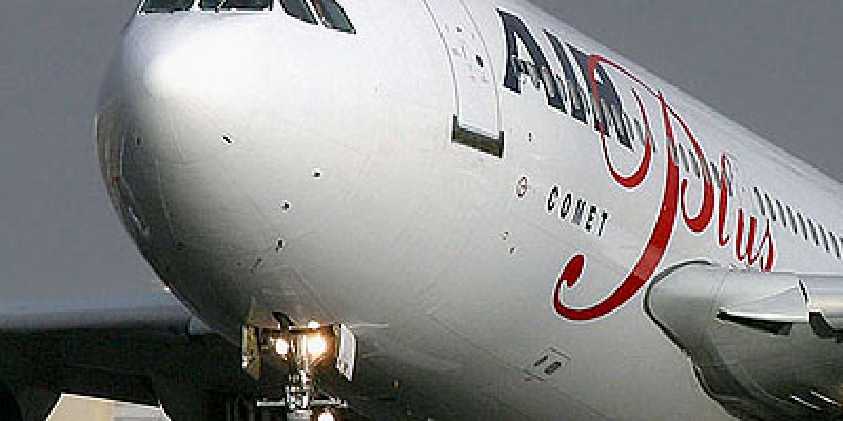 Aerolínea Air Comet anuncia operaciones en el AICM