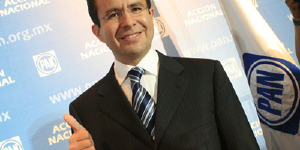 César Nava quiere ser presidente del PAN... y diputado