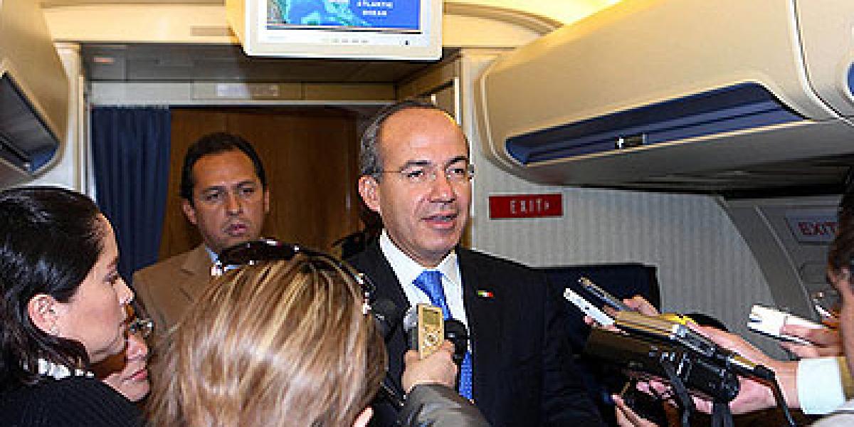 Calderón llega a Colombia