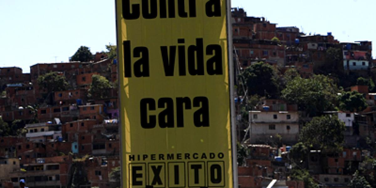 Venezuela ocupa sucursales de Exito