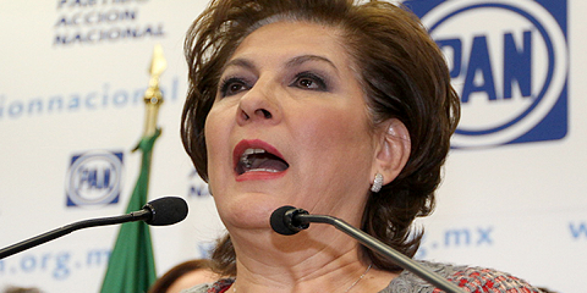 Daría Wallace frescura a candidatura del PAN al GDF: Döring