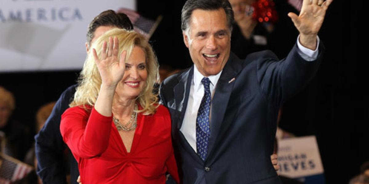 Romney gana primarias en Arizona y Michigan