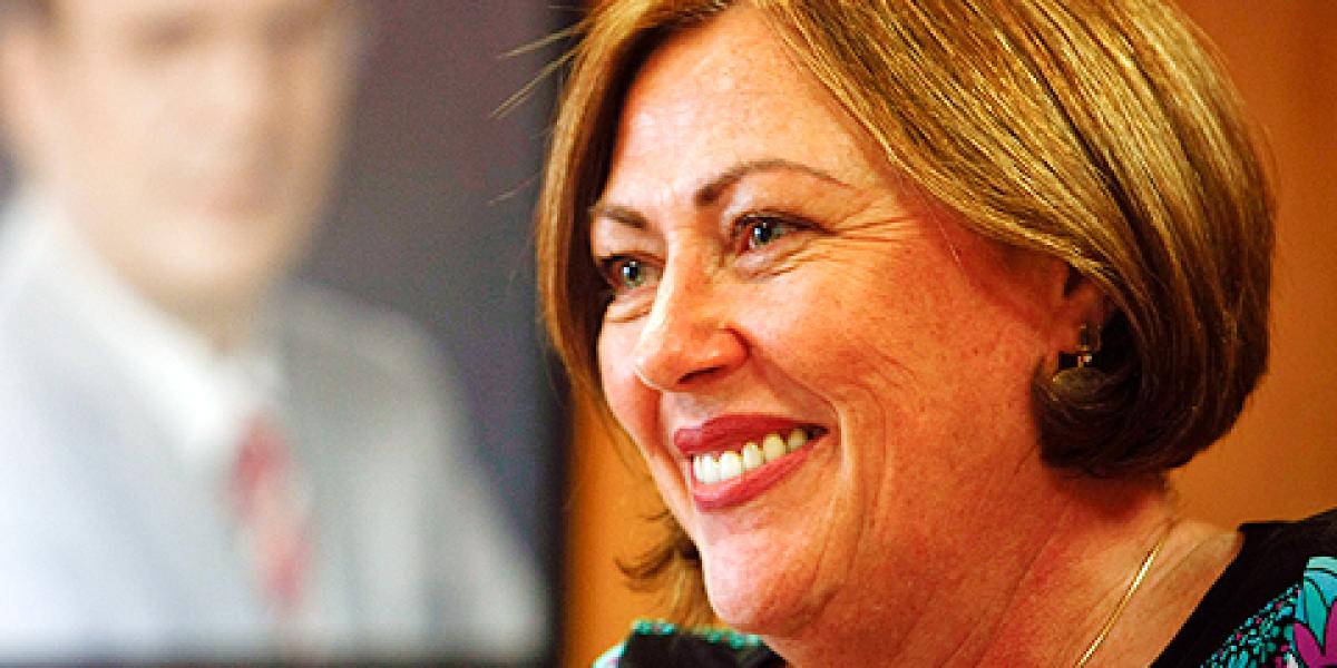 Presenta Elena Cepeda Memoria cultural de la Ciudad