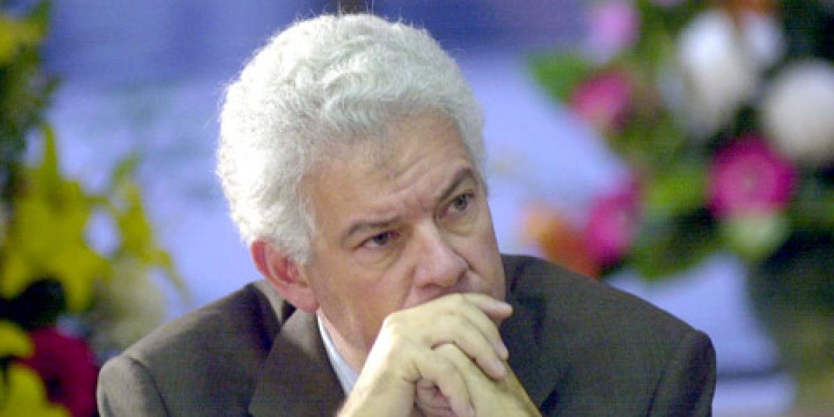 Gastón Azcárraga deja presidencia de Grupo Posadas