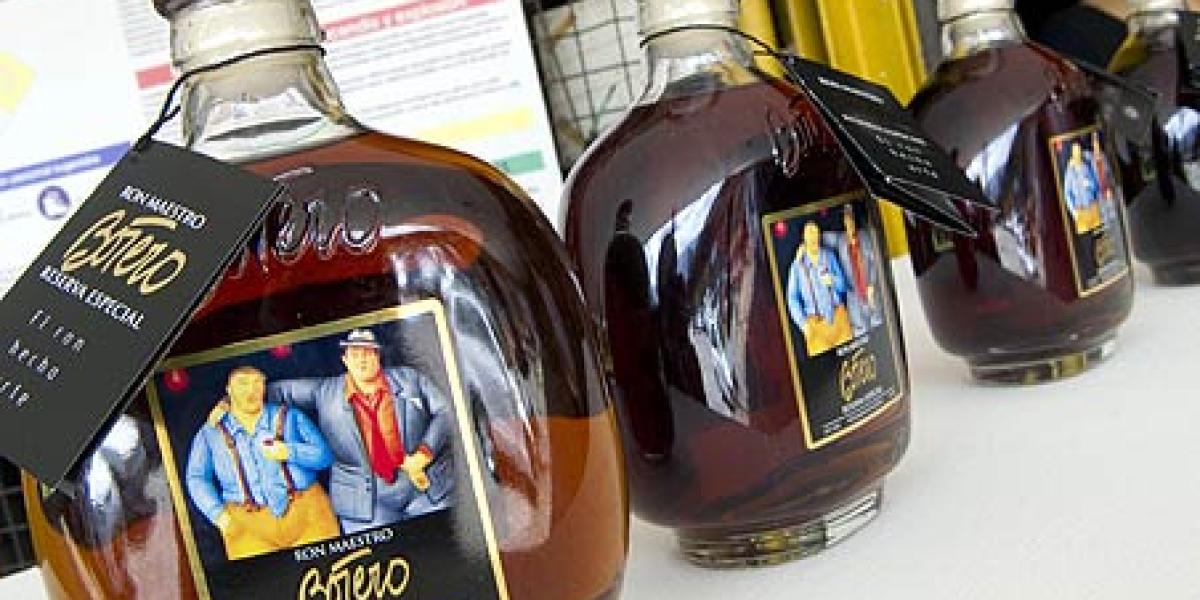 Fernando Botero diseña botella para ron