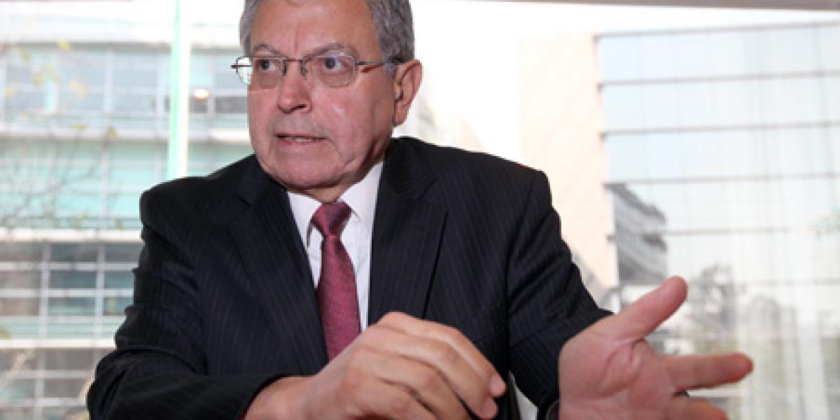 Predomina propuesta de Camacho por el Pacto por México