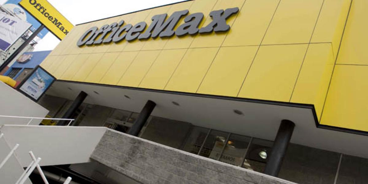 OfficeMax debe considerar oferta de Gigante: Accionistas