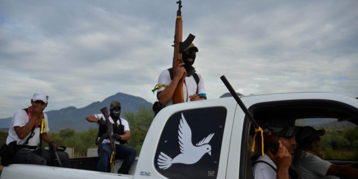 Autodefensas van por tres municipios más