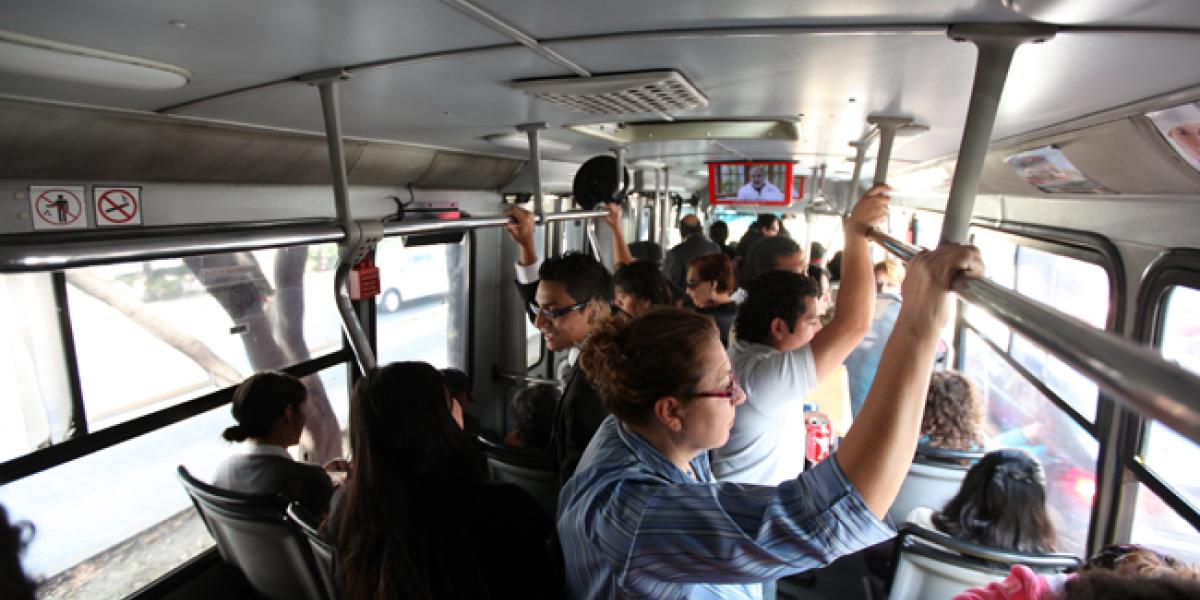 El Metrobús del DF, colapsado por su éxito