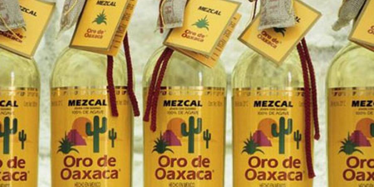 Mezcal oro de Oaxaca llega a mercado de EU