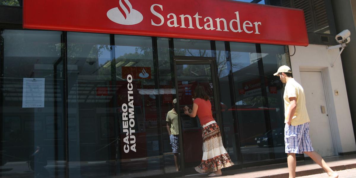 Santander vende su filial en Puerto Rico a FirstBank por 1,100 millones ...