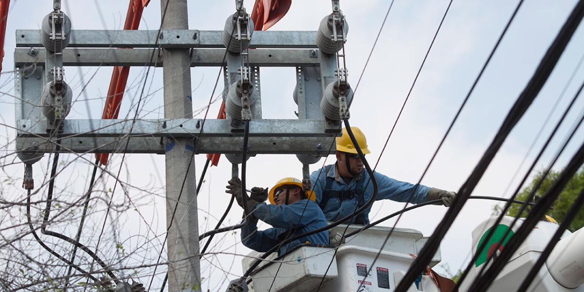 Acceso a postes de la CFE, antes de diciembre