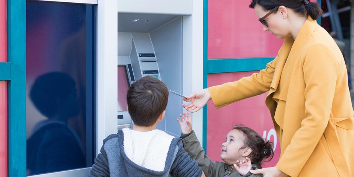 Santander tiene en operación 132,000 cuentas Junior