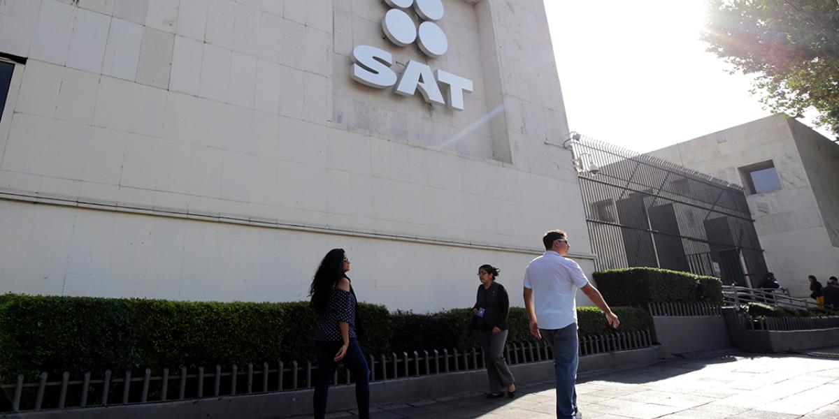 El SAT plantea regresar a la figura de agente aduanal