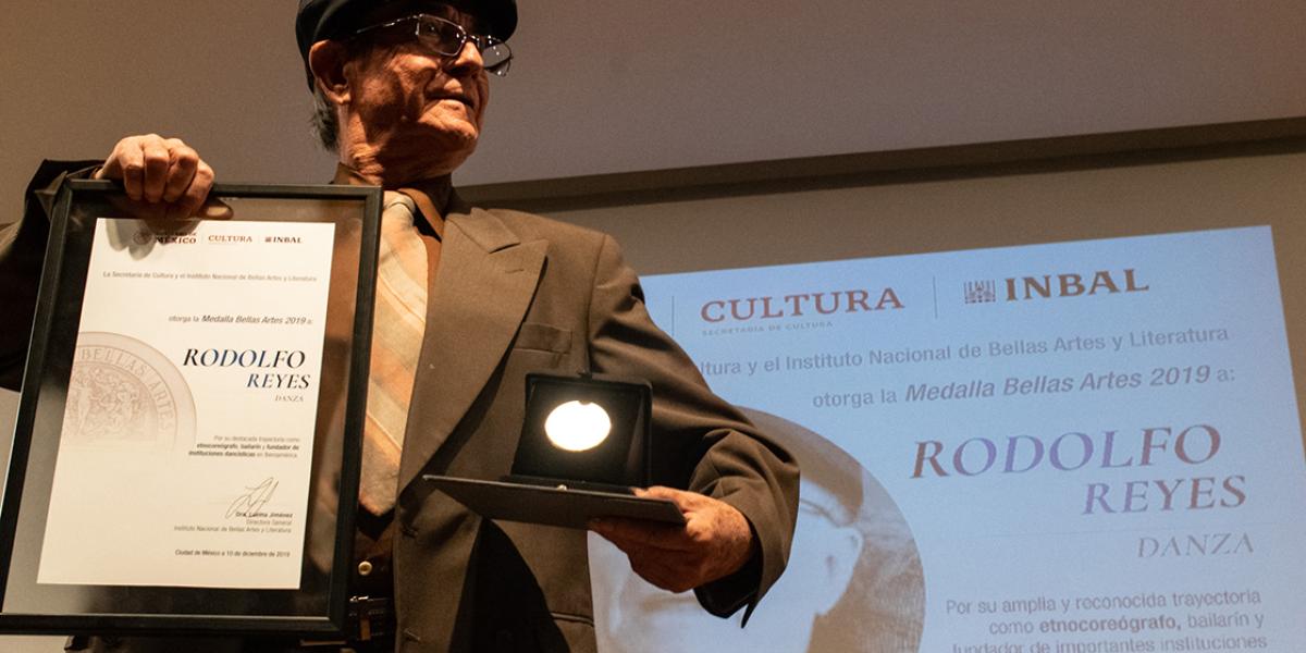 Reconocen 40 años de Rodolfo Reyes en danza contemporánea