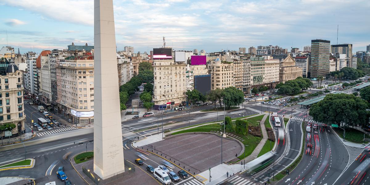 Entra en vigencia "megaley" que declara emergencia económica en Argentina