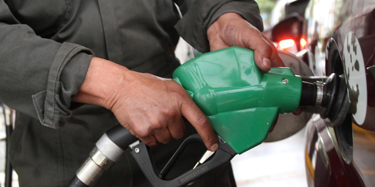 Cofece multa a gasolineros con 437 millones de pesos por manipulación ...