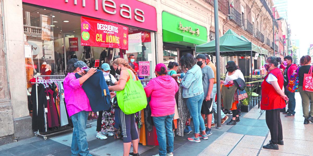 Consumidores prefieren tiendas a centros comerciales: Getin