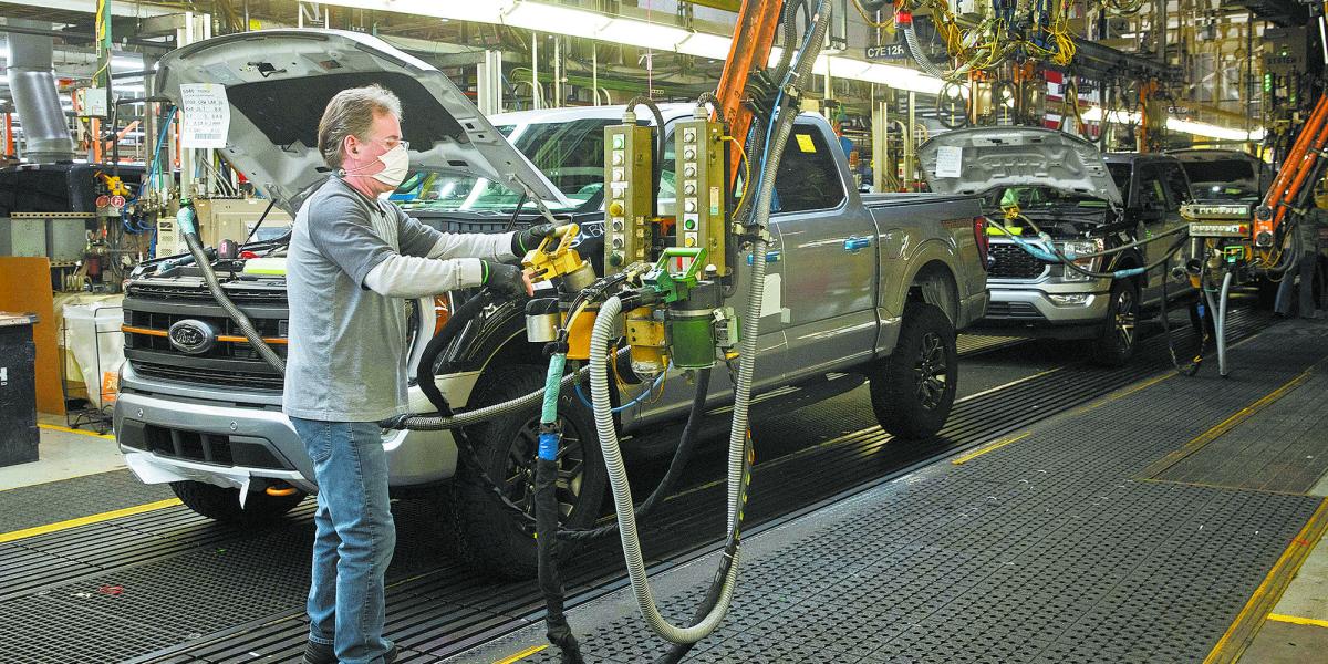 Economía de Estados Unidos creó 261,000 empleos en octubre