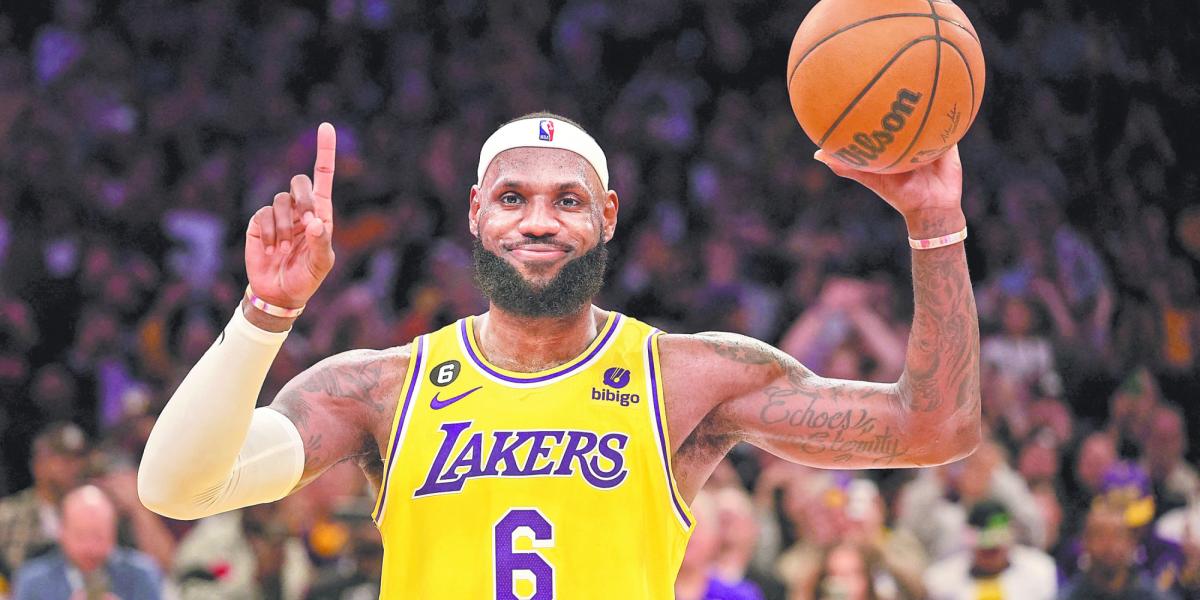 LeBron James es el ‘Rey’ absoluto