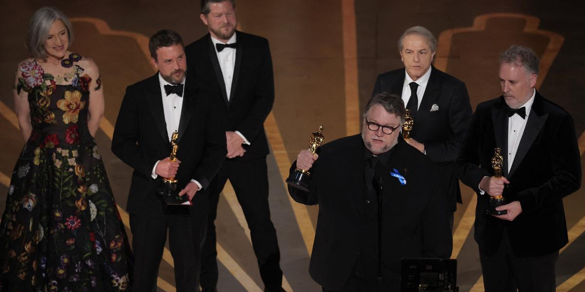 Guillermo del Toro recibió el Oscar a Mejor Película Animada por "Pinocho"