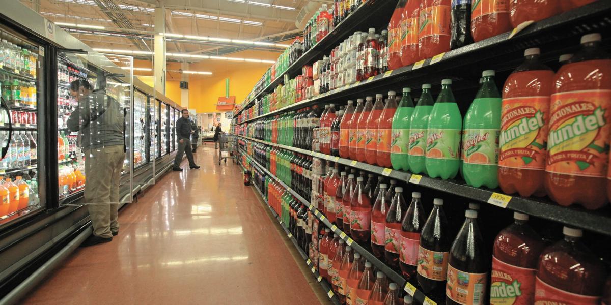 Refresqueras han trasladado por completo el IEPS a consumidores