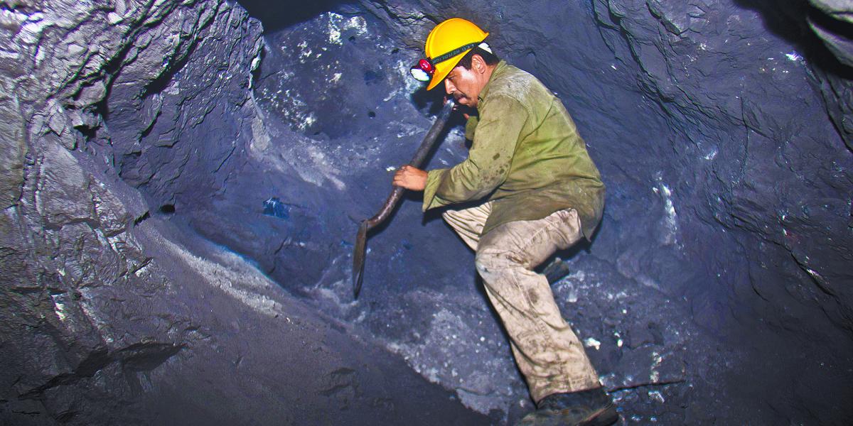 Trabajadores mineros reciben 10% de utilidades tras blindaje sindical ...