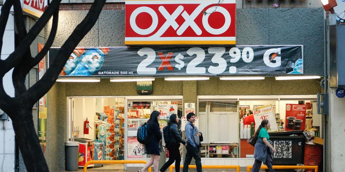 ¿Cuánto cobra Oxxo por comisiones? 2023