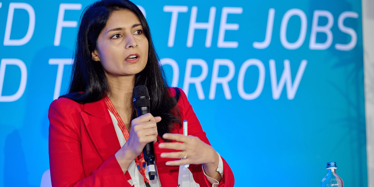 ¿Quién es Saadia Zahidi, la directora gerente del WEF?