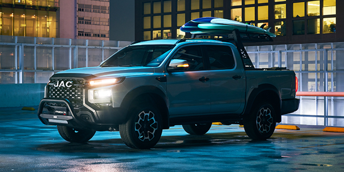 JAC abre en México la agencia de autos más grande de AL