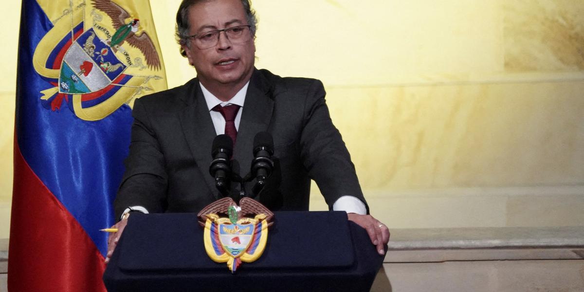 Presidente de Colombia suspende el diálogo de paz con el ELN tras ataques