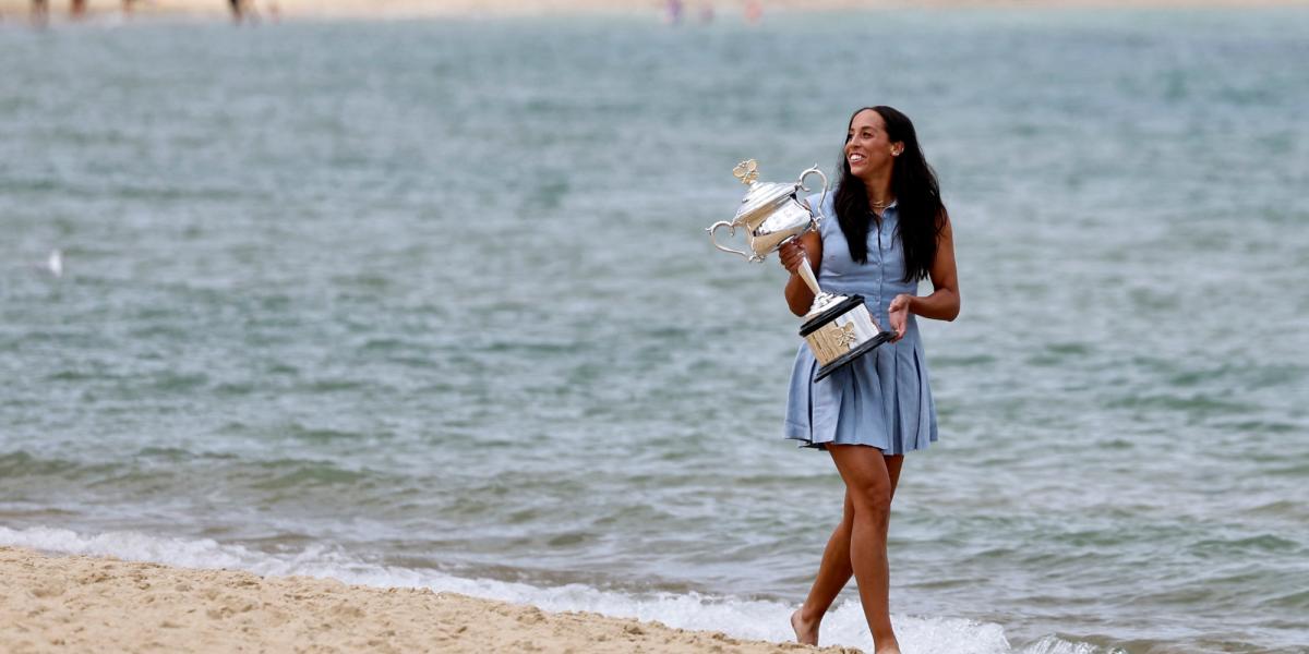 Madison Keys refresca ranking de tenis femenil con trofeo