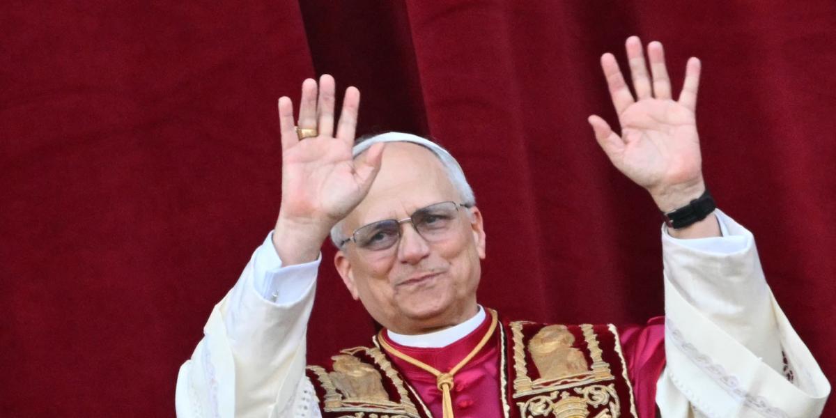 El papa León XIV lanza "llamado a la paz"en su primeras palabras; saluda a su "querida diócesis ...