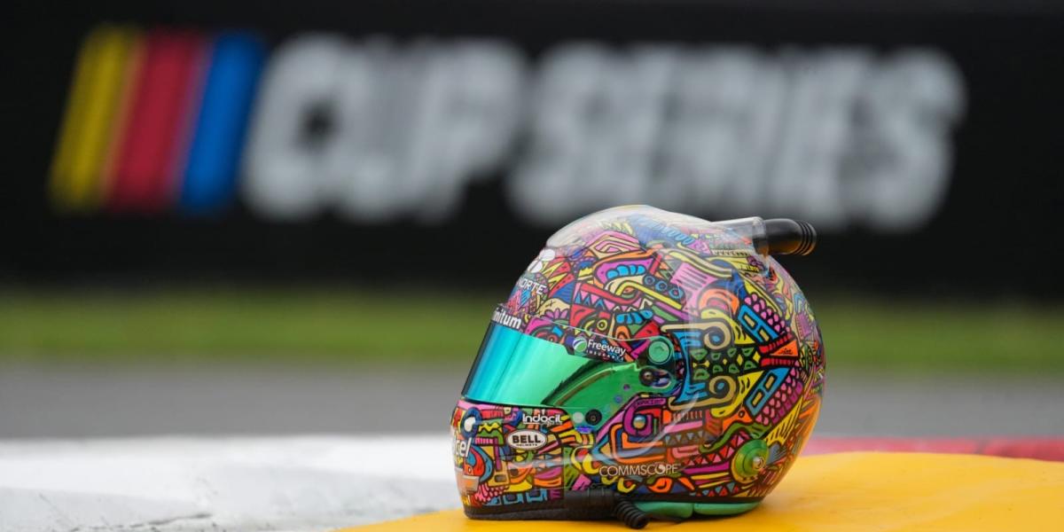 Un guerrero en la pista: el arte de Juan Manuel Latapí corre con NASCAR