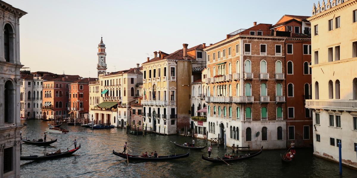 Bezos traslada su boda en Venecia a zona aislada por seguridad y temor ...
