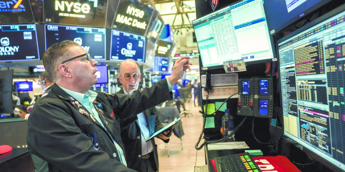 Dow Jones rompe máximo histórico por 3M y GM
