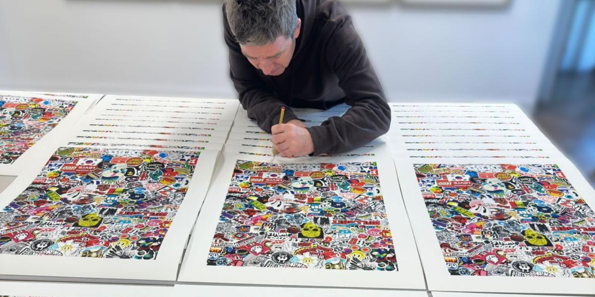 Noel Gallagher lanza un collage de calcomanías en favor de niños con cáncer