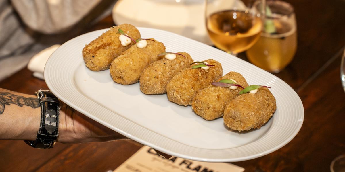 Croquetas de recalentado hechas con pavo y bacalo