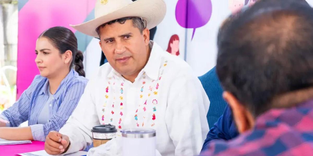 Alcalde asesinado de Uruapan, Carlos Manzo, deja vivo su “Sombrero”