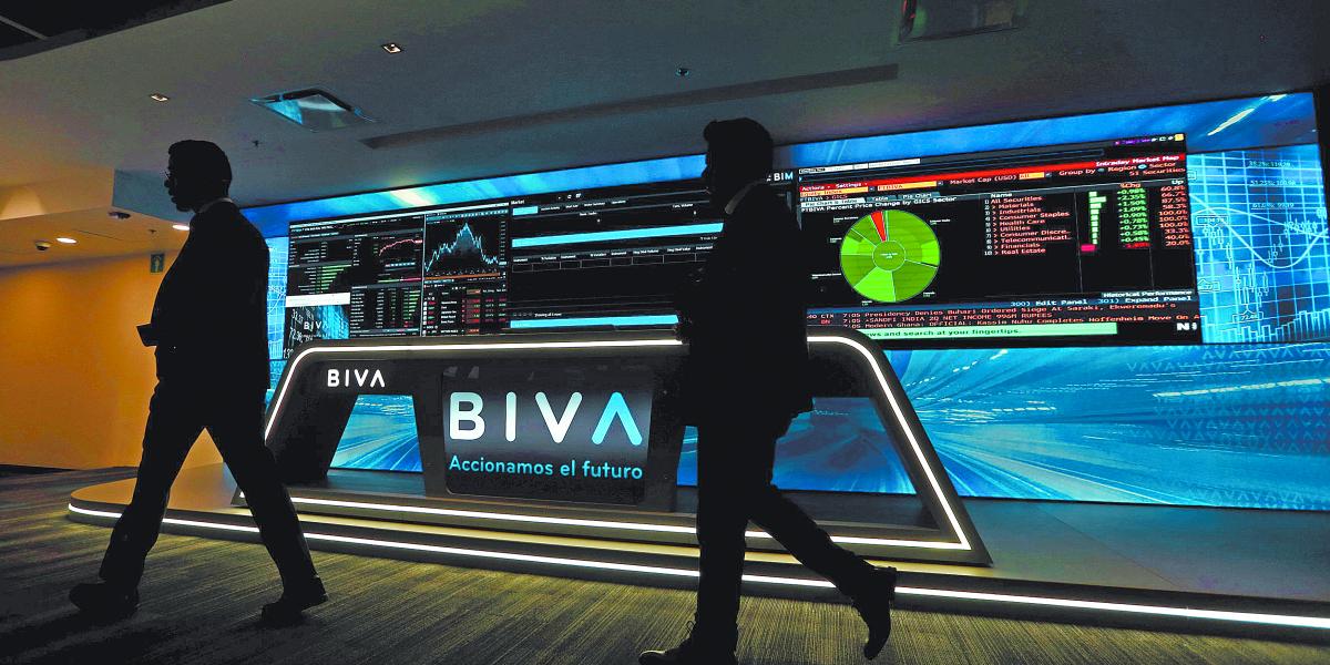 BIVA alcanza máximo histórico, BMV se queda cerca