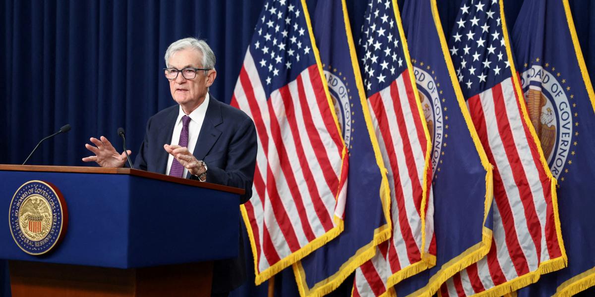 Powell dice que la Fed está dispuesta a "esperar y ver" cómo afecta la ...