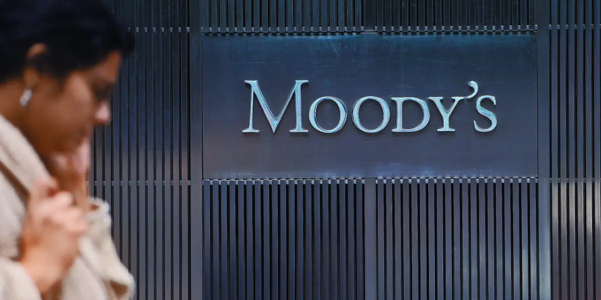Moody's cae al mínimo grado de inversión