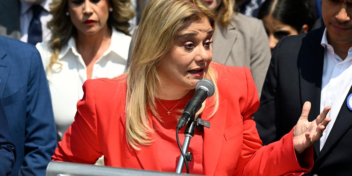 FGR pide a Maru Campos aportar información sobre agentes de la CIA