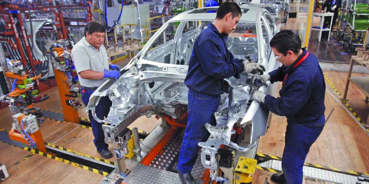 Trump pide 50% de contenido de EU en autos del T-MEC