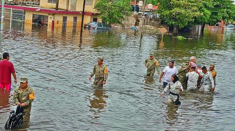 Explosión en planta de Grupo Simec en Tlaxcala deja al menos 12 muertos
