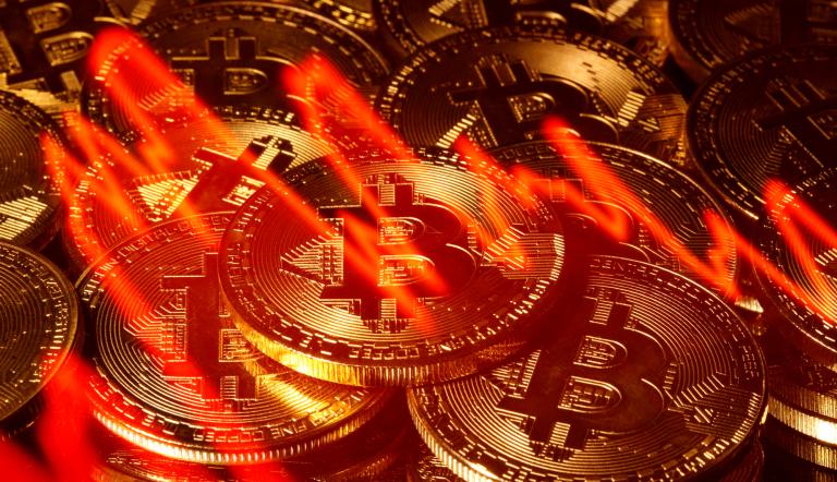 El bitcoin se encamina a su mayor caída semanal desde el colapso de FTX en 2022: ¿A cuánto cotiza?