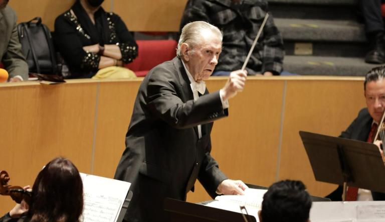 Murió Enrique Bátiz, célebre director de orquesta