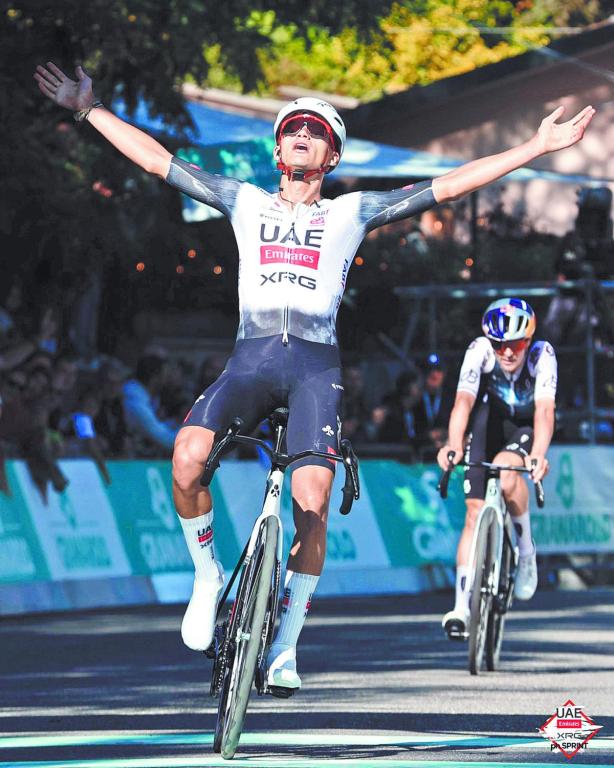 Isaac del Toro va a la velocidad de 17 victorias